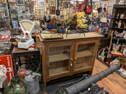 Chart Sutton Antiques Centre, Kent, home to over 20 dealers, open 7 ...